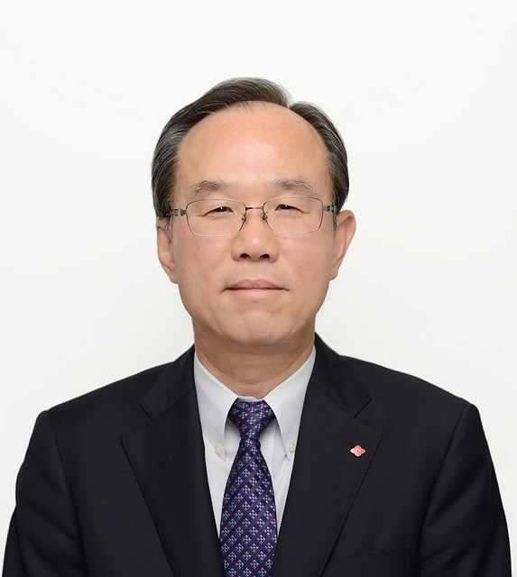 Directors & Senior Management | SUMITOMO CHEMICAL